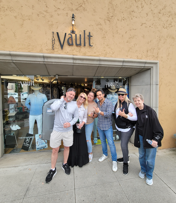 Celebrities DO NOT endorse our product or affiliated to us in anyway